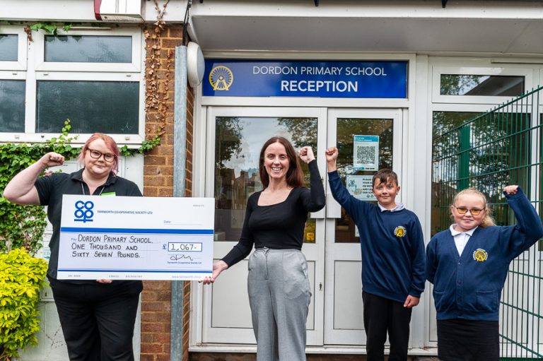 Dordon Co-op shoppers fund sensory room for schoolchildren